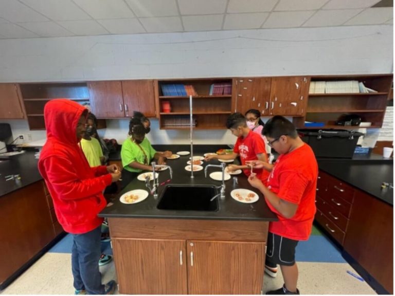 Our students working hardA look inside Martin Luther King, Jr. Middle ...